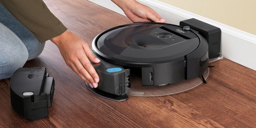 Roomba Combo® i8+ robot vacuum and mop | iRobot®